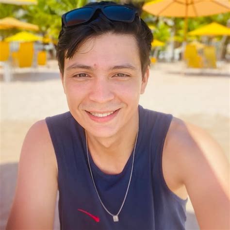 Alefh Borges Alefh Borges • Threads Say More