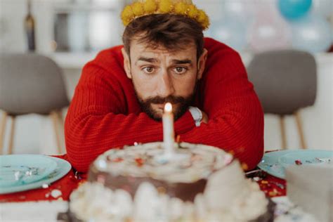 18 400 Sad Party Fotos De Stock Imagens E Fotos Royalty Free Istock