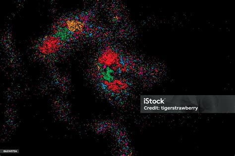 많은 검정 추상적인 배경에 고립 색종이와 다채로운 축 하 배경 반짝이 조각 라운드 떨어지는 산 산 조각 색종이 타격의 만든 뿌려 임의의 패턴을 삭제 합니다 7월에 대한 스톡