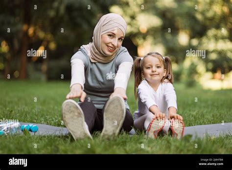 Sport Gymnastik Fitness Und Körperliche Aktivität Konzept Wo Aktiv