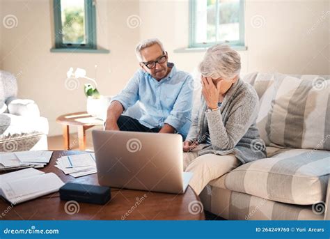 Share The Problem Solving Instead Of The Stress A Senior Couple Having