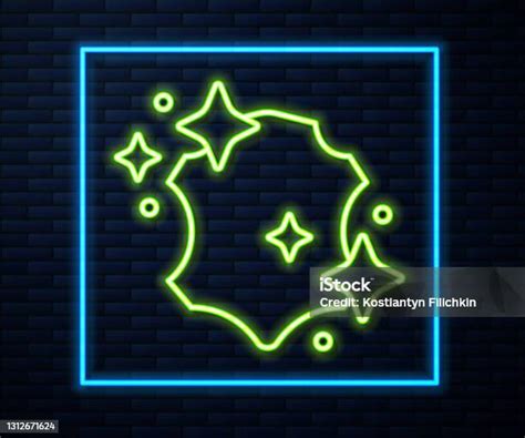 벽돌 벽 배경에 고립 된 빛나는 네온 라인 가죽 아이콘 벡터 가격에 대한 스톡 벡터 아트 및 기타 이미지 가격 가죽 거친