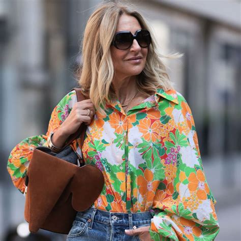 Cómo Llevar Slim Jeans Con Blusas En Tendencia Y Tacones Elegantes En