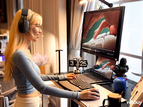 Logitech ra mắt bàn phím hỗ trợ sức khoẻ giá triệu đồng