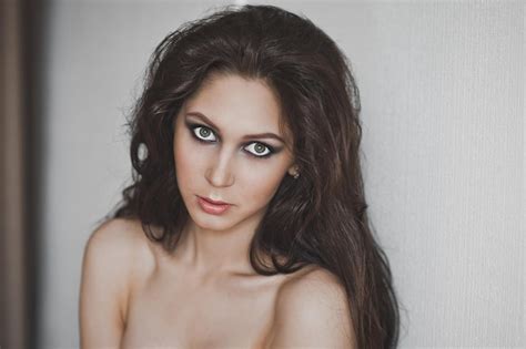 Portrait Of A Sensual Girl On The Gray Wall 5990 Premium Photo
