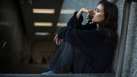 11 Helpless Phrases People With A Victim Mentality Often Use To Avoid