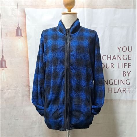 เสื้อกันหนาว Uniqlo มือสอง Shopee Thailand