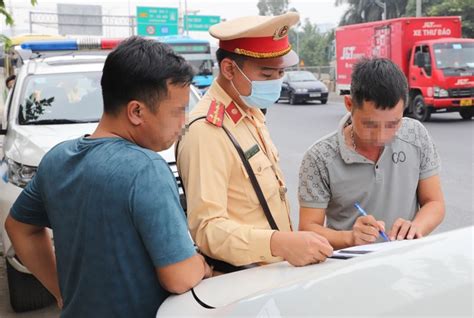 CSGT ứng dụng công nghệ xử lý vi phạm tài xế ngỡ ngàng