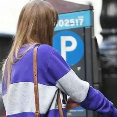 Taylor Swift Nyu Sweatshirt Taylor Swift Nyu Sweater