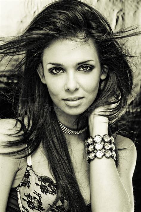 Fille Sexy Photo Stock Image Du Effectuez L Gance Fermer