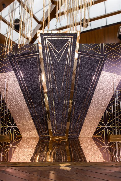 Праздник в стиле Гетсби Вечеринка в золотых цветах Зеркальные шары