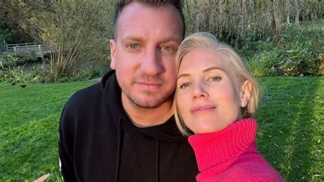 Así Es La Casa De Daniela Christiansson Y Maxi López En Suiza Estilo Nórdico Lejos Del Ruido Y