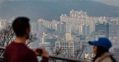 한은 가계부채 당분간 둔화토허제 해제 집값 자극 유의