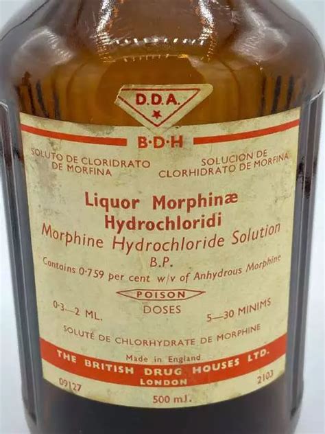 Ww1 British Hospitals Empty Morphine Bottle With Original Label In Survival And First Aid