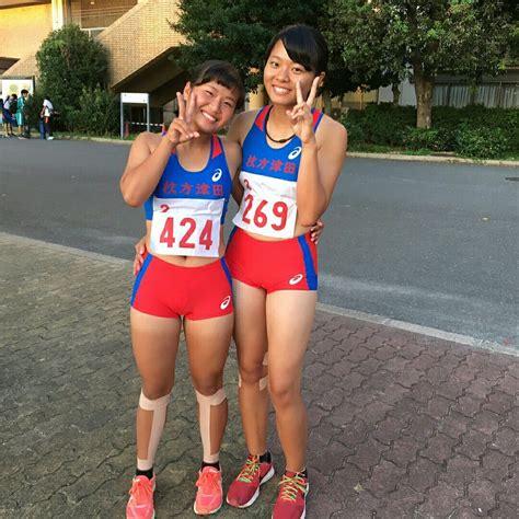 25周年記念 キャットウーマン スポーツ 選手 女の子 ポーズ