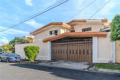Casa En Venta En Santa Tecla Jardines De La Libertad Propi