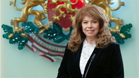 Държавата да разплете докрай мрежата от незаконни домове за възрастни призова вицепрезидентът