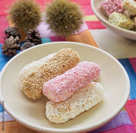 한국의 전통과자 유과 한과 스톡 사진 Adobe Stock