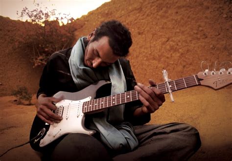 El Guitarrista Tuareg Bombino Tanca El 24è Blues And Ritmes El Diari De