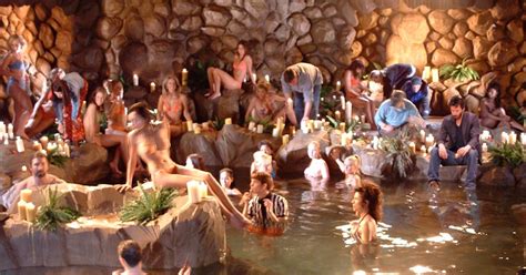 Playboy Mansion For Sale With Hef As Tenant Best Classic Bands