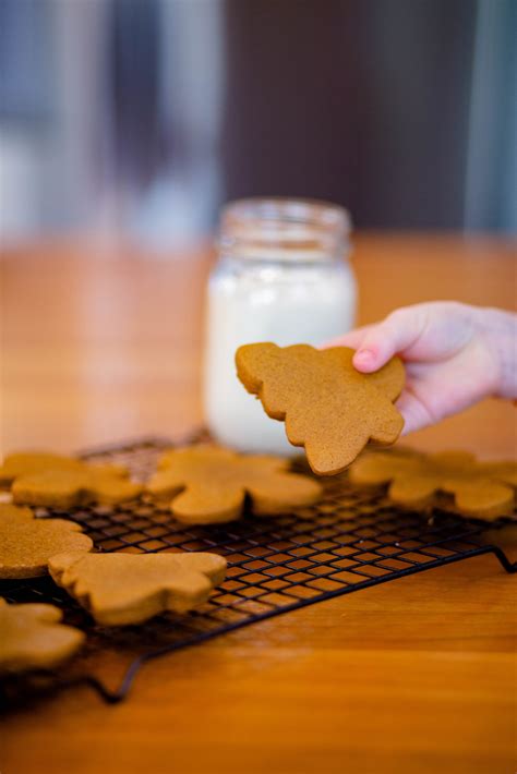 Soft Gingerbread Cookies Recipe Lipgloss And Crayons
