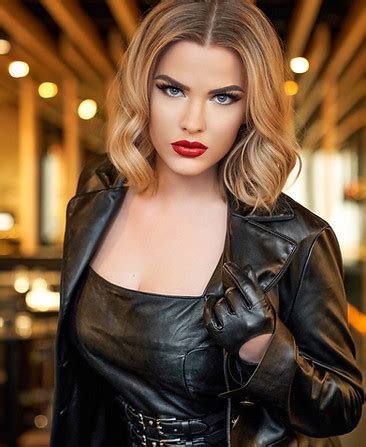 Domina Mistress Luna May