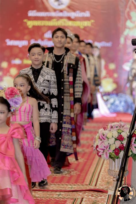 สภาศิลปินสร้างสรรค์สังคม แฟชั่นโชว์การกุศล ถวายเป็นพุทธบูชา แด่องค์พระสัมมาสัมพุทธเจ้า ซึ่ง