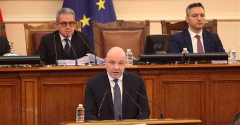 Габровски Трябва да се преодолее политическата криза и да се