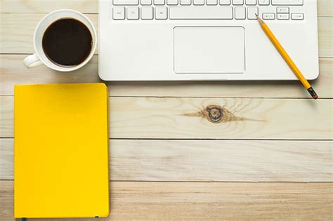 유토이미지 노트북과 커피와 다이어리