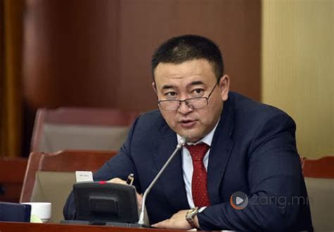 Б Чойжилсүрэн Би цахилгааны инженер мэргэжилтэй салбарт нь ажиллаагүй