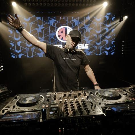 Universe Inside Charts Chart By Roger Lavelle On Beatport Music Download And Streaming On Beatport