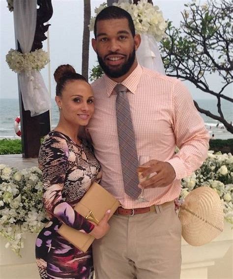 They Love A Referral Julius Peppers Coupled Up With Reggie Bushs Ex