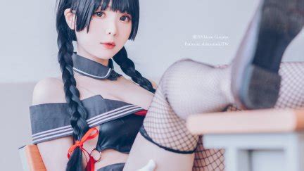 Shimo Cosplay Women Model Asian Cosplay Ass Brunette Braids