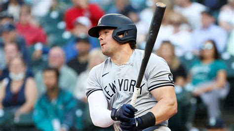Luke Voit Should Yankees Start Bench Or Trade First Baseman