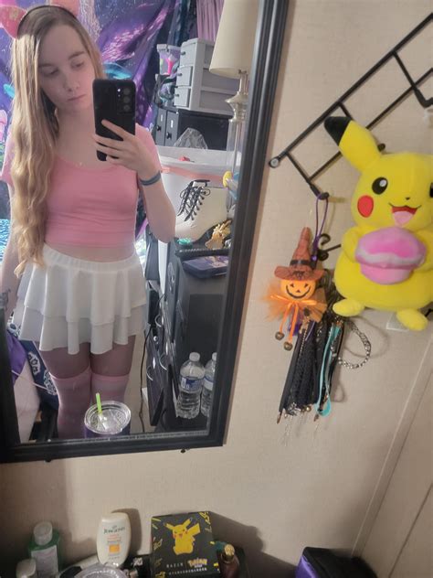 Pale And Single R Palebeauties