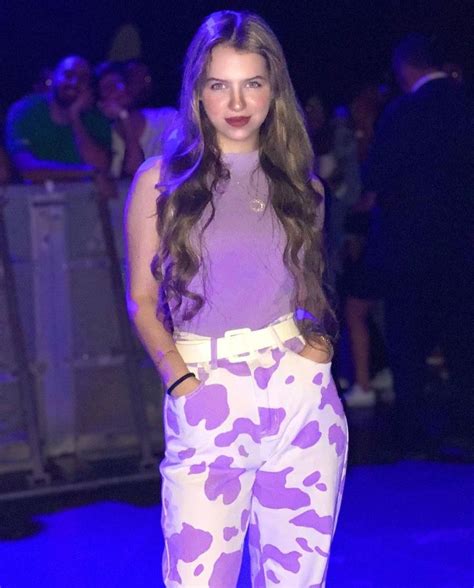 Pin Di فوفو Su لانا ولين