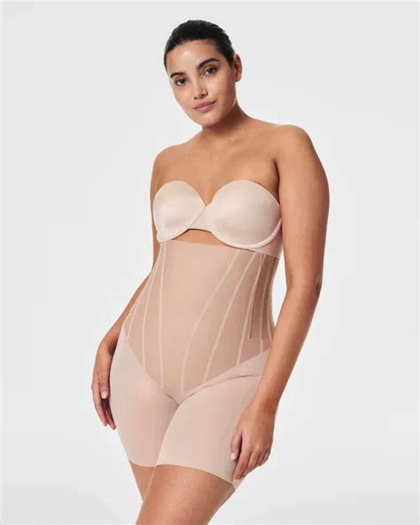 Guide To Womens Girdles Shaping Support And Style Olivia Paisley