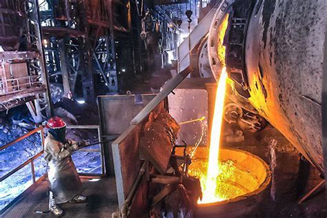 El Importante Trabajo De Transformación De Mineral A Metal • Minuto