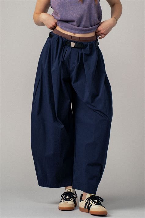0961 1840 Cocoon Silhouette Maxi Pants With Contrast Waist Trend Notes