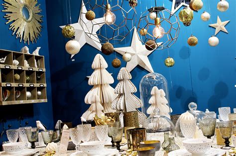 Како модерно украсити кућу за Нову годину савети дизајнера