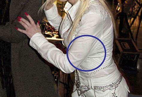 Dolly Partons Tattoos