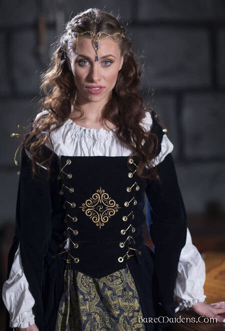 📷⭐️ ایده عکاسی عکس های مدلینگ و کص نمایی بانو Anya Olsen با لباس های