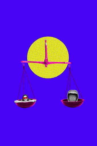 스케치 이미지 트렌드 삽화 몽타주 3d 사진 콜라주 추상 거대한 크기 저울 균형 평등 젊은 여자 머리 미소 입 입술 비명 0명에 대한 스톡 사진 및 기타 이미지 Istock