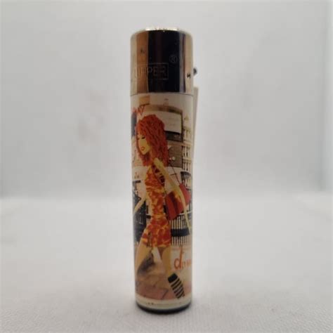 Clipper Lighter Woman In Dress