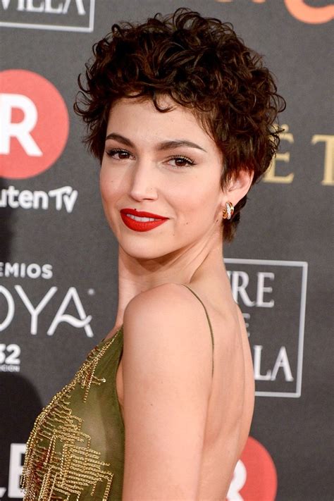 Warum Ein Pixie Cut Mit Locken Bis Zu 3000€ Kosten Kann Und Wie Sie Es Für 150€ Selbst Umsetzen