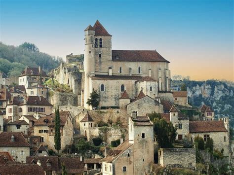 Le Village De Saint Cirq Lapopie Une Merveille Médiévale Accrochée Au