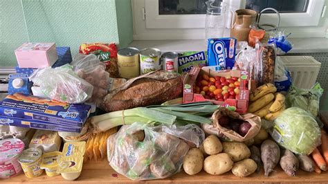 Тиждень 38 Безкоштовна їжа у Франції для біженців і не тільки Restosducœur Youtube