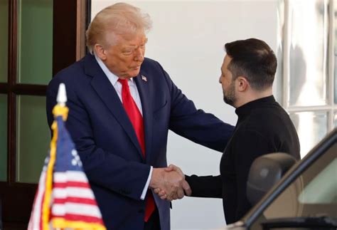 СРЕЩАТА КОЯТО ЦЕЛИЯТ СВЯТ СЛЕДИ Зеленски пристигна в Белия дом за разговори с Тръмп ВИДЕО