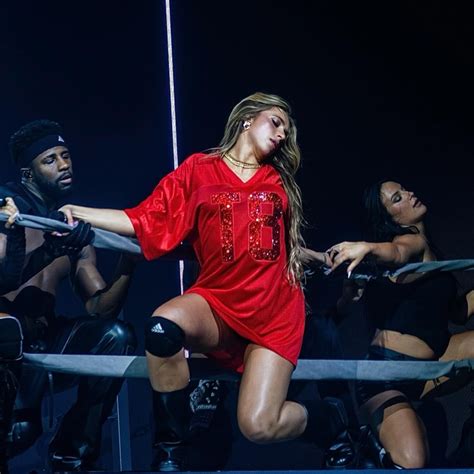 Tate Mcrae In 2025 Concert Fits Concert Outfit Stage Outfits