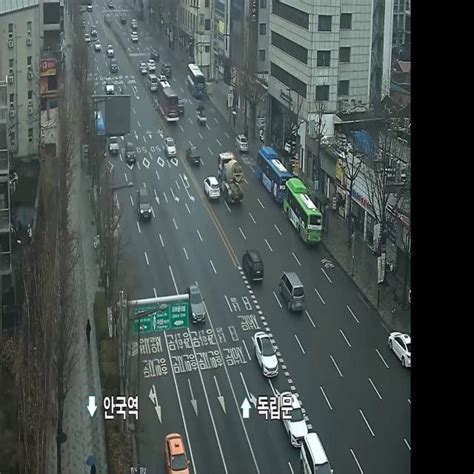 Bus Car Truck Motobike Object Detection Model By Computer Vision Application